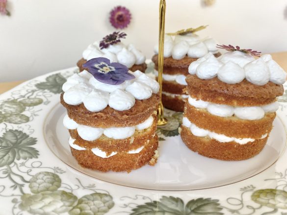 Mini Orange & Olive Oil Layer Cakes with Greek Yoghurt and Honey Icing ...